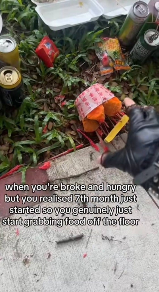 【鬼节恶搞玩过火？】男子拍影片『吃路边祭品』，遭网民狂骂！（内附影片） - NOODOU